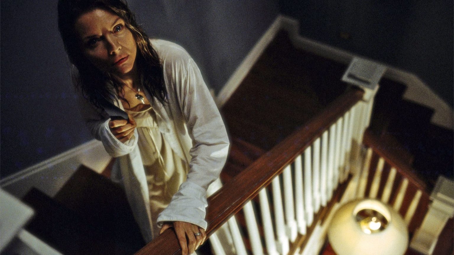 What Lies Beneath (2000) – The Goods: Film Reviews